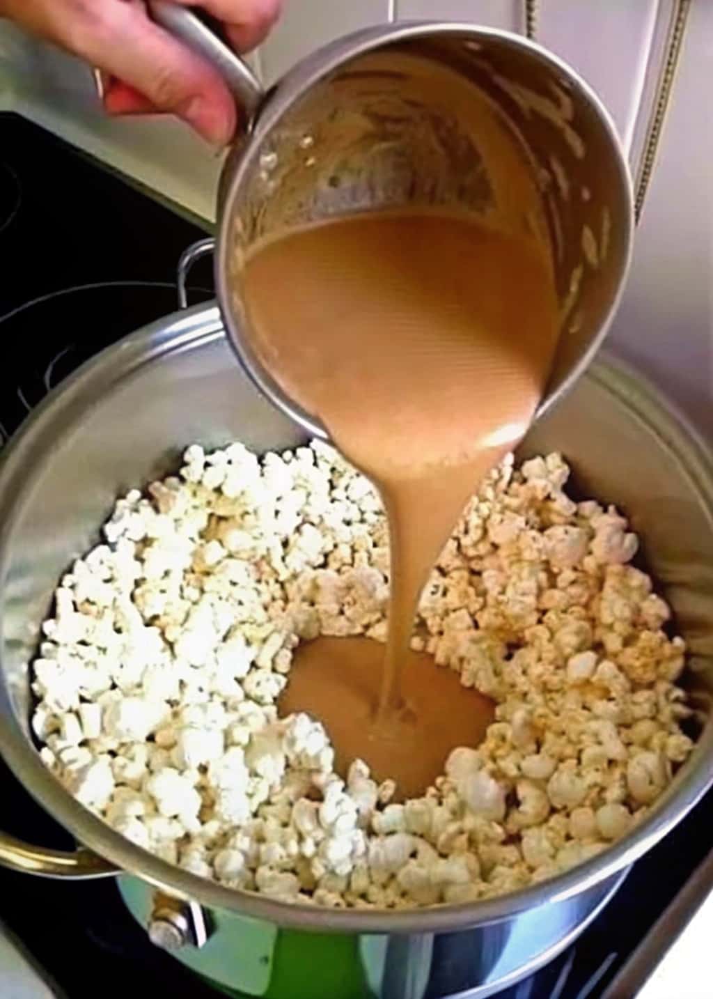 Christmas Marshmallow Caramel Corn – Arch Recipes